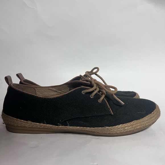 Easy Spirit | Shoes | Easy Spirit 36 Black Tan Canvas Sneakers Twine ...